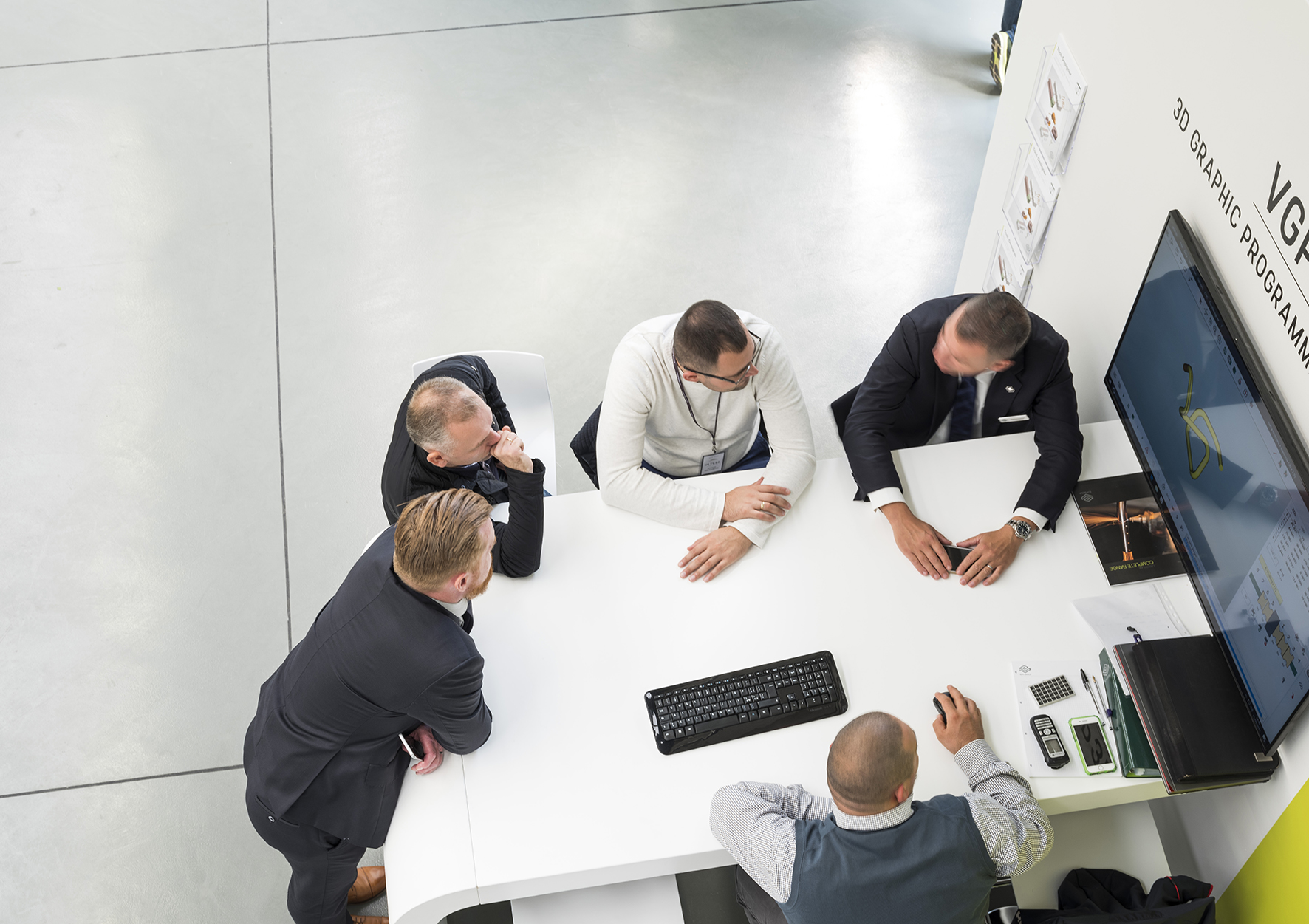 INNOVA - Vision. Technology. Solution.