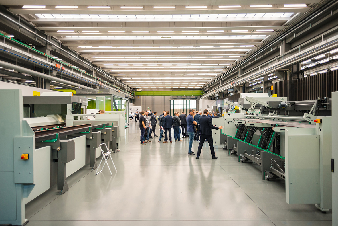 INNOVA - Vision. Technology. Solution.